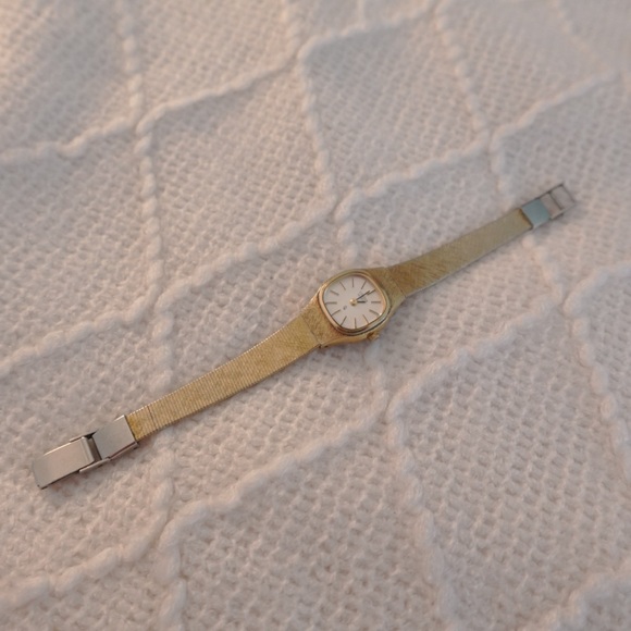 Citizen | Accessories | Dainty Gold Citizen Quartz Timepiece | Poshmark